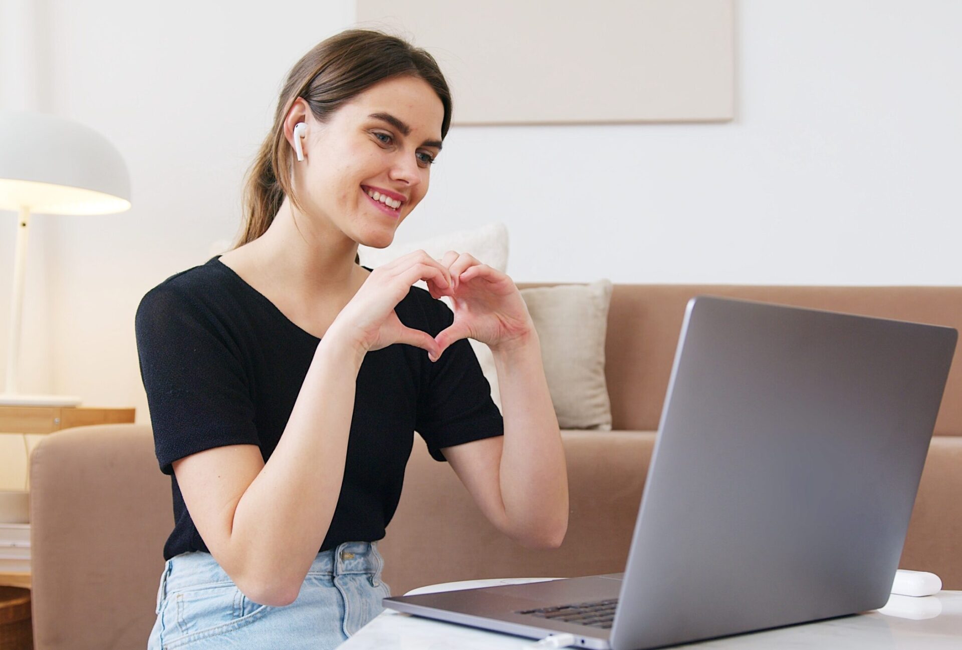 How To Find An Online Chat Room For Adults InSerbia News